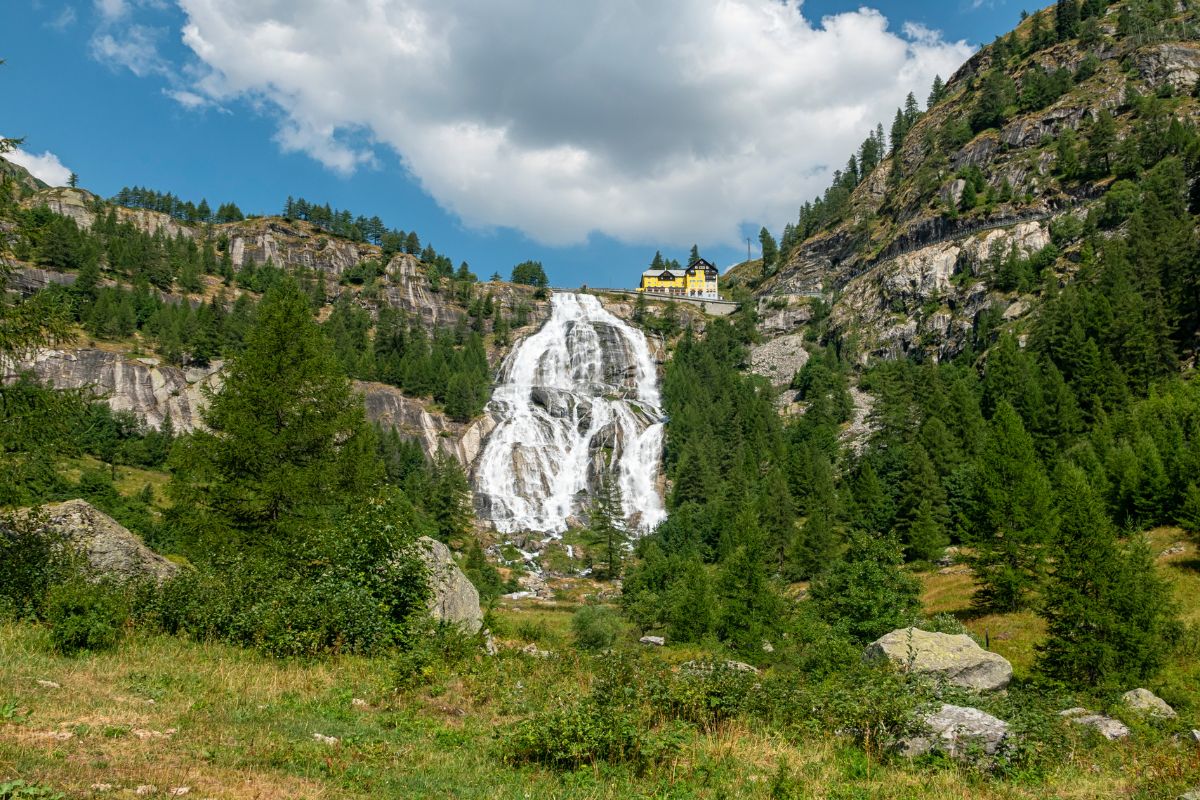 5 Cascate Italiane da Visitare in Camper – EVO Camper